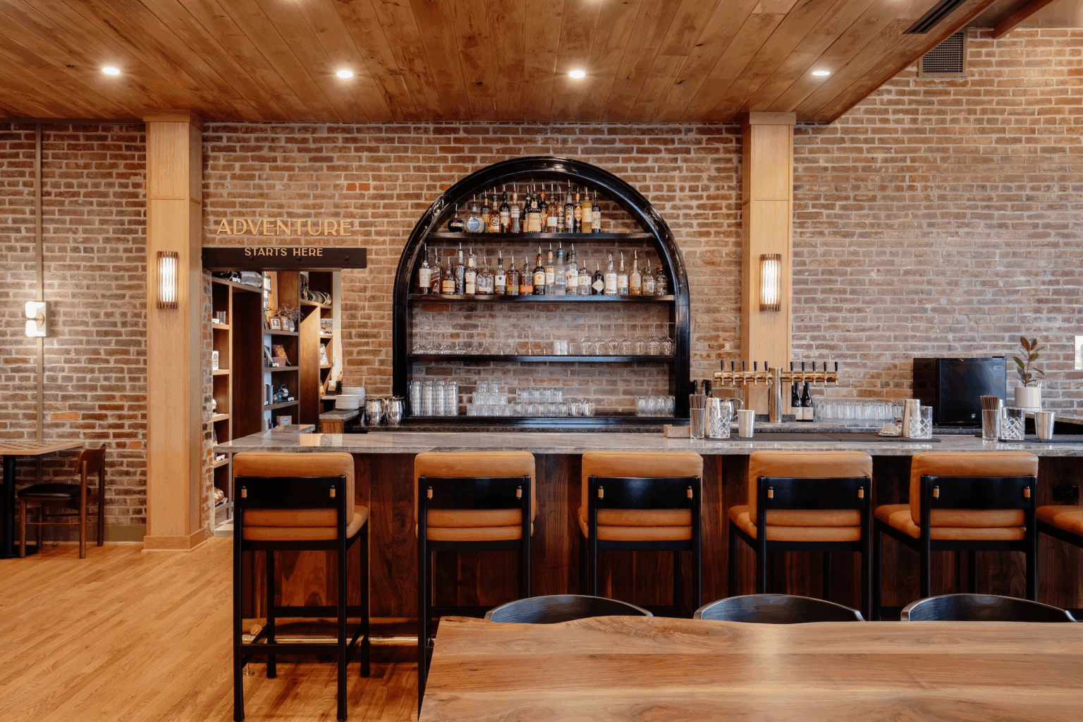 Dining at Lightwell Hotel | Eat & Drink in Hood River