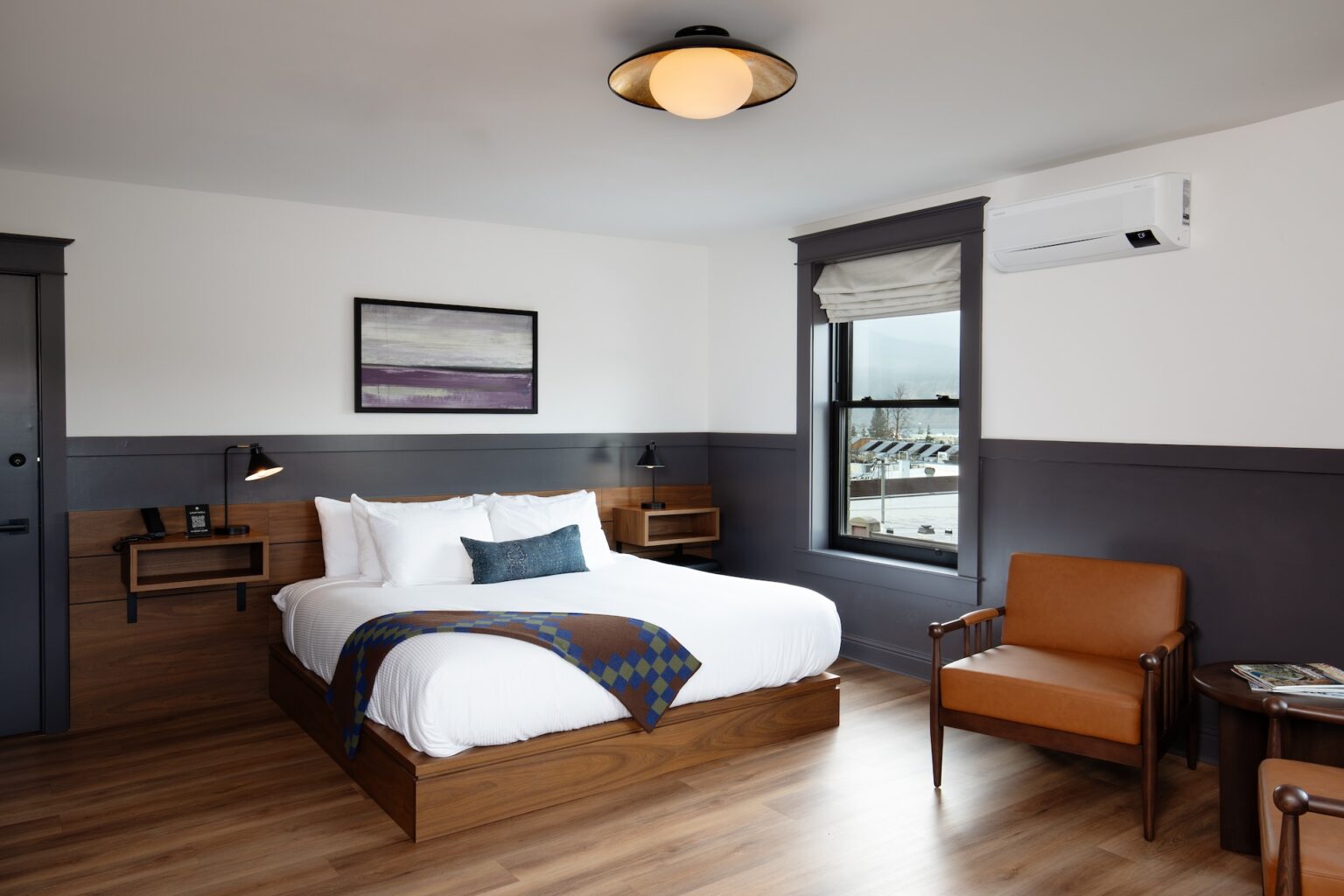 Hood River Hotel Rooms & Suites | Lightwell Hotel